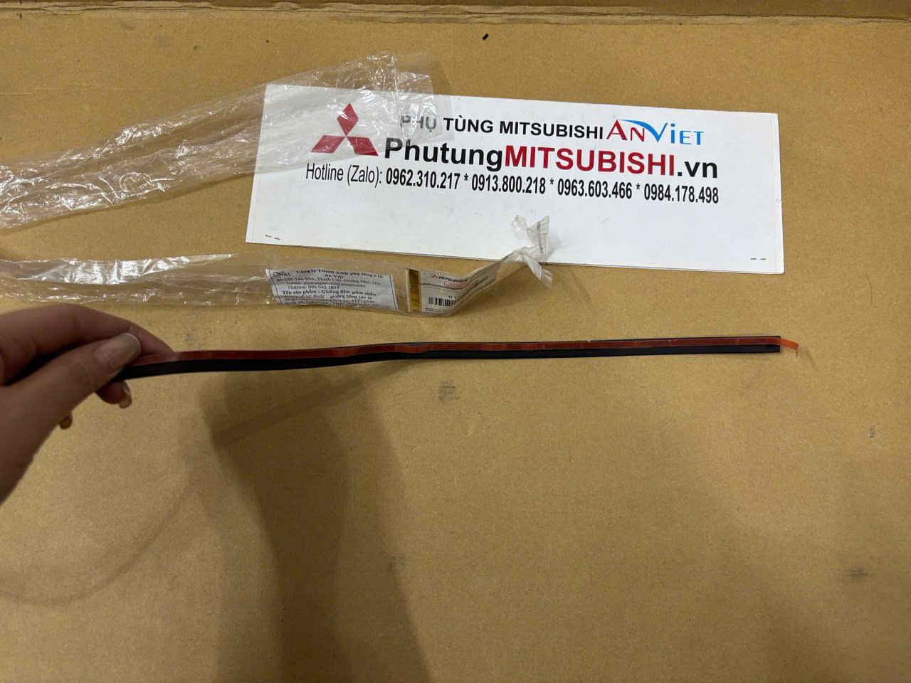 Gioăng kính hông xe Mitsubishi Xpander